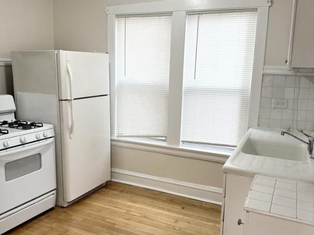 1 Bedroom Apartment for Rent at W Cornelia Ave #2W, Chicago, IL 60618 North Center
