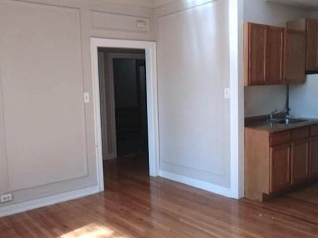 1 Bedroom Apartment for Rent at W Estes Ave #03I, Chicago, IL 60626 Rogers Park