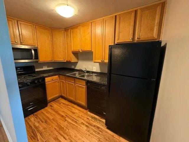 1 Bedroom Apartment for Rent at W Montrose Ave & N Clarendon Ave, Chicago, IL 60640 Uptown