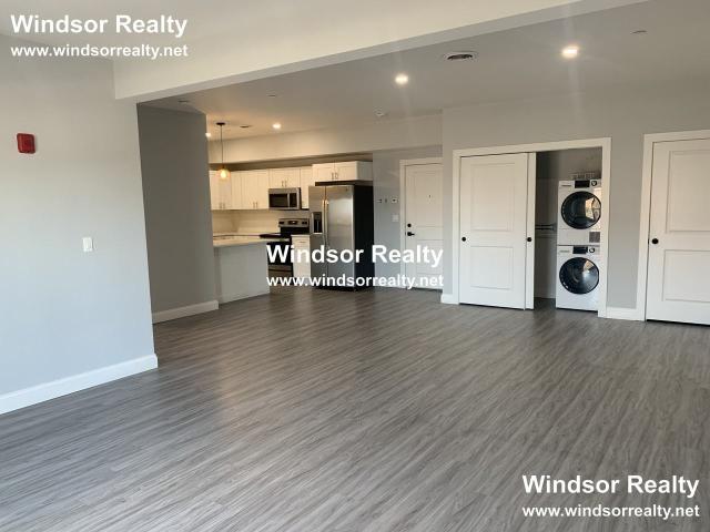 1 Bedroom Apartment for Rent at Washington Ave. & Park Ave #17, Revere, MA 02151 West Revere