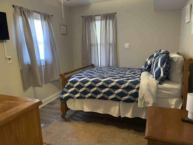 1 Bedroom Apartment for Rent at Weststone Dr #4, Charlotte, NC 28208 Westchester