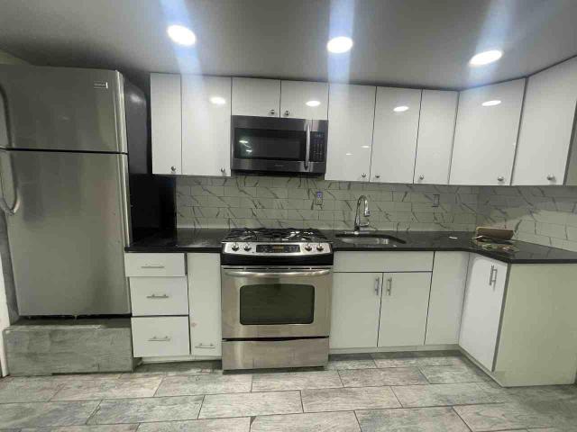 1 Bedroom Apartment for Rent at Zulette Ave, New York, NY 10461 Pelham Bay