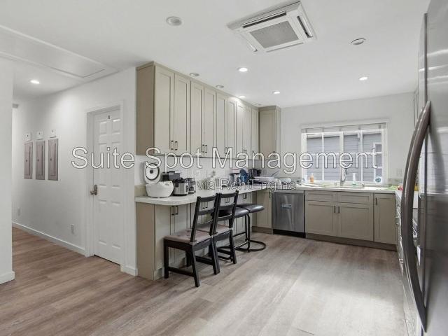 1 Bedroom Apartment for Rent at 1409 Jefferson Ave #A1, Redwood City, CA 94062 Roosevelt