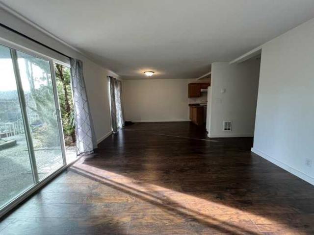 1 Bedroom Apartment for Rent at 1425 S Puget Dr #I1, Renton, WA 98055