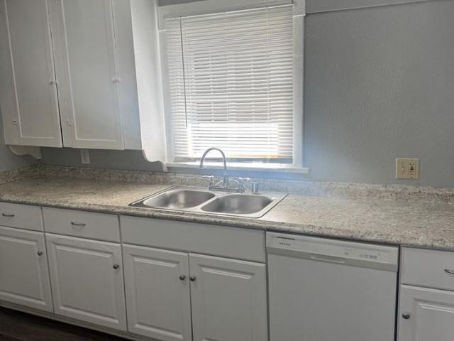 1 Bedroom Apartment for Rent at 142 W Valencia Dr, Fullerton, CA 92832