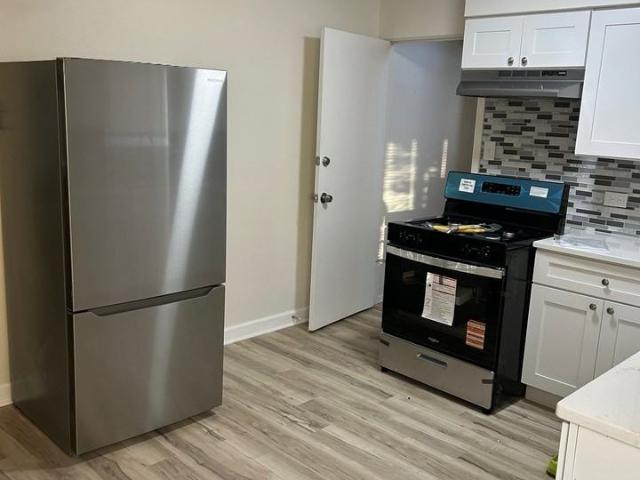 1 Bedroom Apartment for Rent at 14605 Des Plaines St #1W, Harvey, IL 60426