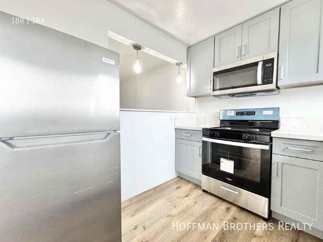 1 Bedroom Apartment for Rent at 14917 Hartland St #7, Los Angeles, CA 91405 Van Nuys