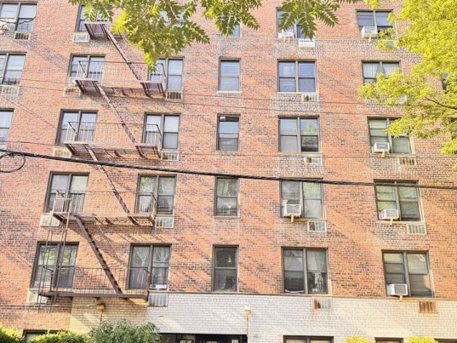1 Bedroom Apartment for Rent at 149 43 35th Avenue #4G, New York, NY 11354 Flushing