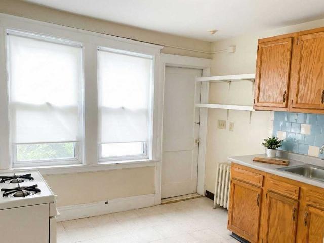 1 Bedroom Apartment for Rent at 14 Russell St #16, Quincy, MA 02171 North Quincy