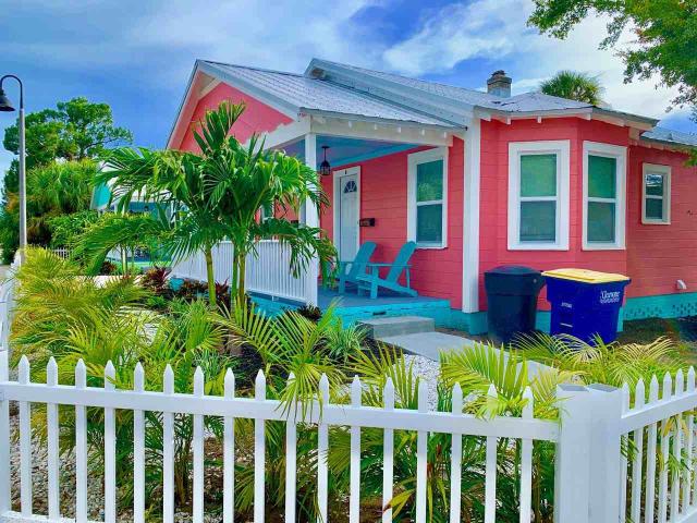 1 Bedroom Apartment for Rent at 1504 N Fort Harrison Ave #A, Clearwater, FL 33755