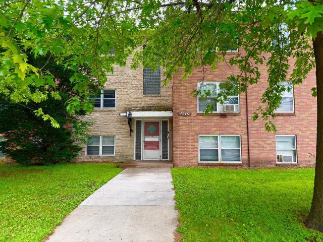 1 Bedroom Apartment for Rent at 1510 Larpenteur Ave W #4, Roseville, MN 55113 Roseville