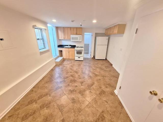1 Bedroom Apartment for Rent at 1515 S Beverly Glen Blvd #10, Los Angeles, CA 90024 Westwood