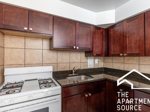1 Bedroom Apartment for Rent at 1515 W Morse Ave #403, Chicago, IL 60626 Rogers Park