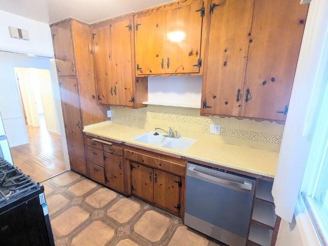 1 Bedroom Apartment for Rent at 1547 S Orange Grove Ave #7, Los Angeles, CA 90019 Mid City