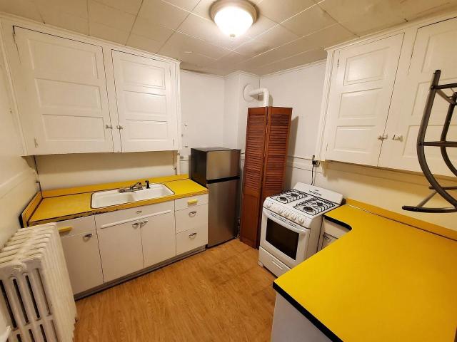 1 Bedroom Apartment for Rent at 155 Dana Ave #2, Albany, NY 12208 Park South