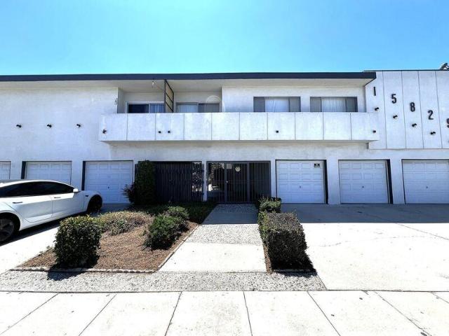 1 Bedroom Apartment for Rent at 15829 S Denker Ave #13, Gardena, CA 90247 Gardena