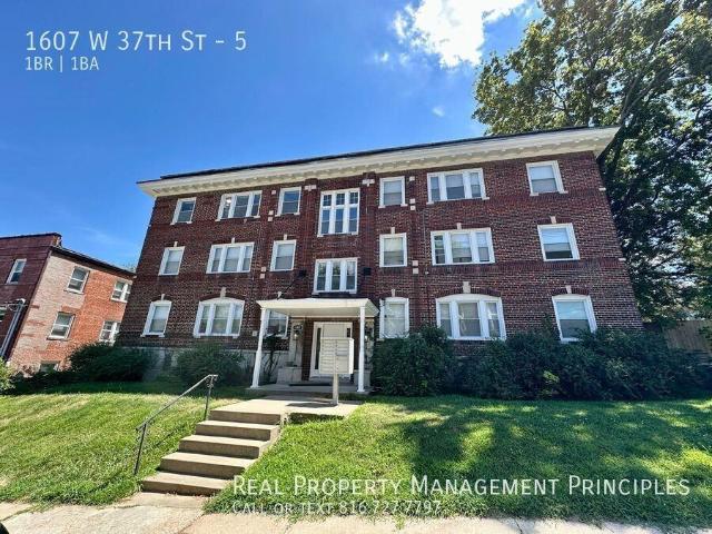 1 Bedroom Apartment for Rent at 1607 W 37th St #5, Kansas City, MO 64111 Volker
