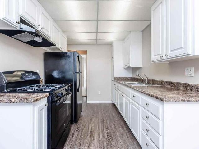1 Bedroom Apartment for Rent at 16162 Sher Ln, Huntington Beach, CA 92647 Washington