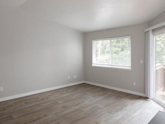 1 Bedroom Apartment for Rent at 1616 Ne 16th Way, Gresham, OR 97030 Gresham North Central