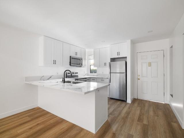 1 Bedroom Apartment for Rent at 17000 Burbank Blvd #204, Los Angeles, CA 91316 Encino