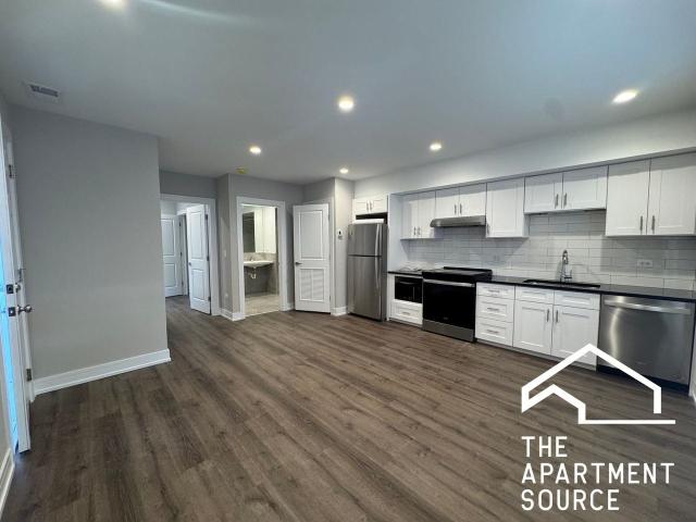 1 Bedroom Apartment for Rent at 1710 W Lunt Ave #104, Chicago, IL 60626 Rogers Park