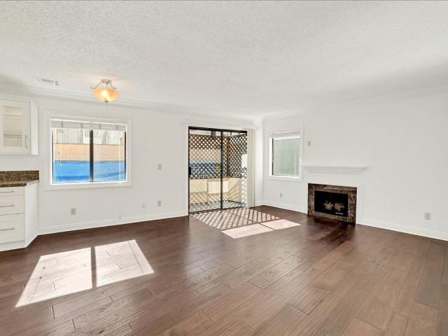 1 Bedroom Apartment for Rent at 18620 Burbank Blvd #104, Los Angeles, CA 91356 Tarzana