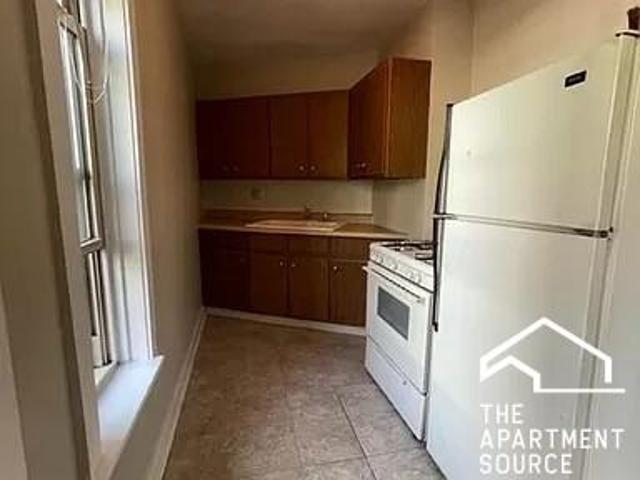 1 Bedroom Apartment for Rent at 18 E Northwest Hwy #5, Arlington Heights, IL 60004