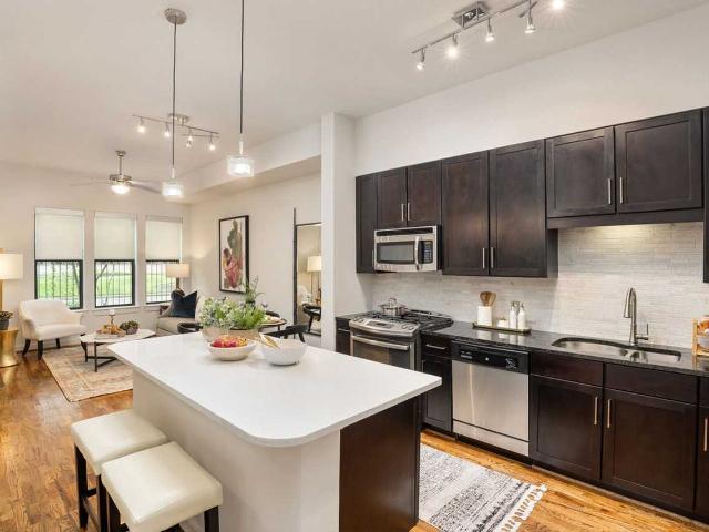 1 Bedroom Apartment for Rent at 1900 Yorktown St #19YT1, Houston, TX 77056 Great Uptown