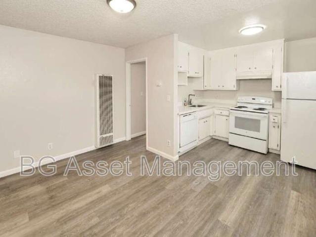 1 Bedroom Apartment for Rent at 1928 Ethan Way #19, Sacramento, CA 95825