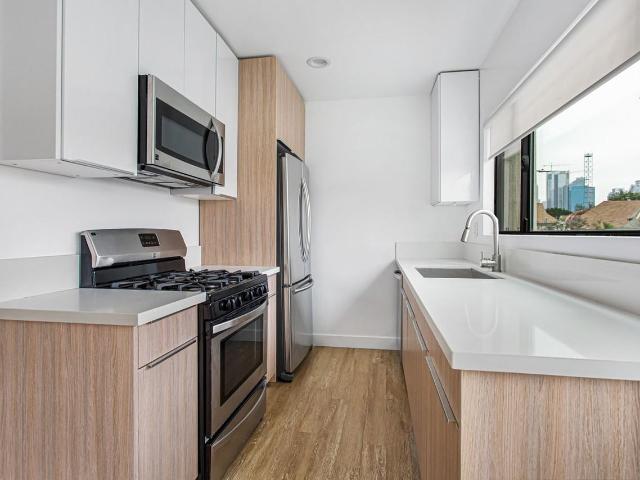 1 Bedroom Apartment for Rent at 1949 Park Grove Ave #4, Los Angeles, CA 90007 Congress North