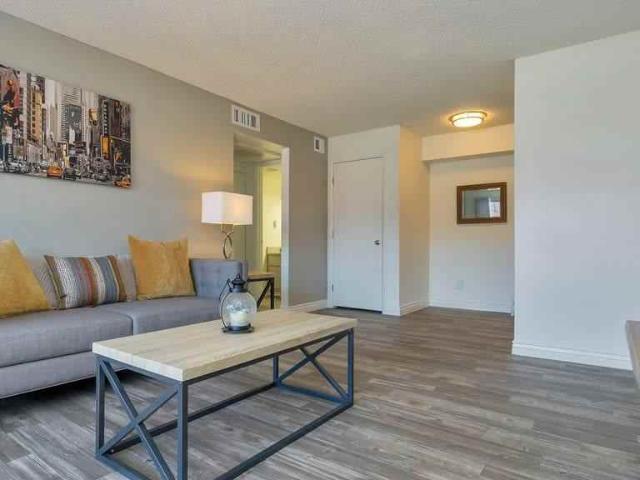 1 Bedroom Apartment for Rent at 10030 N 43rd Ave, Glendale, AZ 85302