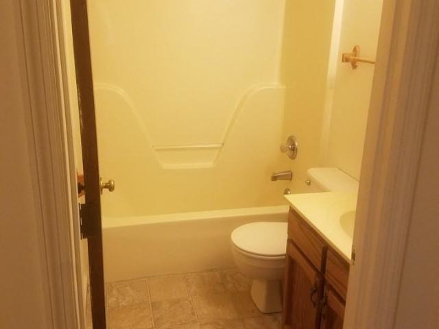 1 Bedroom Apartment for Rent at 101 Maplehill Dr #2, Richmond, KY 40475