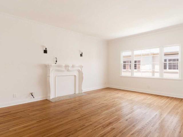 1 Bedroom Apartment for Rent at 1056 S Genesee Ave #4, Los Angeles, CA 90019 PICO