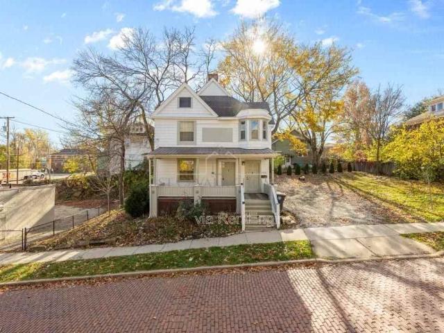 1 Bedroom Apartment for Rent at 1076 Ackley St #1, Akron, OH 44306 Middlebury