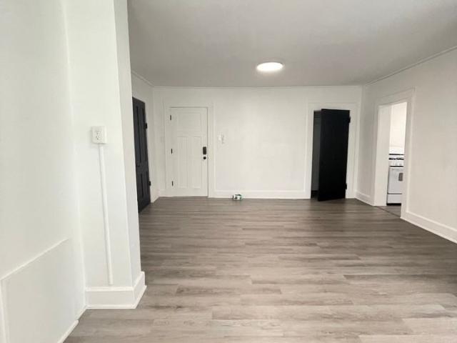 1 Bedroom Apartment for Rent at 1082 21st Street #204, Des Moines, IA 50311 Drake Park