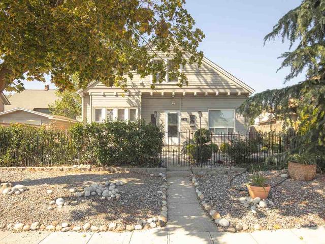 1 Bedroom Apartment for Rent at 108 N Cleveland Ave #1, Wenatchee, WA 98801