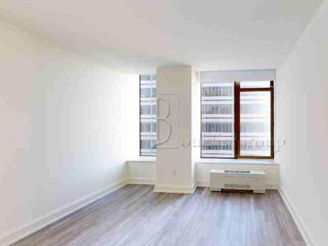 1 Bedroom Apartment for Rent at 10 Hanover Sq #07X, New York, NY 10005 Financial District