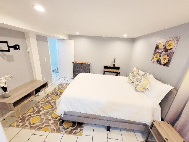 1 Bedroom Apartment for Rent at 10 Undisclosed Ave #A, Hempstead, NY 11550 Hempstead
