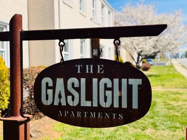 1 Bedroom Apartment for Rent at 1108 W Friendly Ave #1, Greensboro, NC 27401 Westerwood