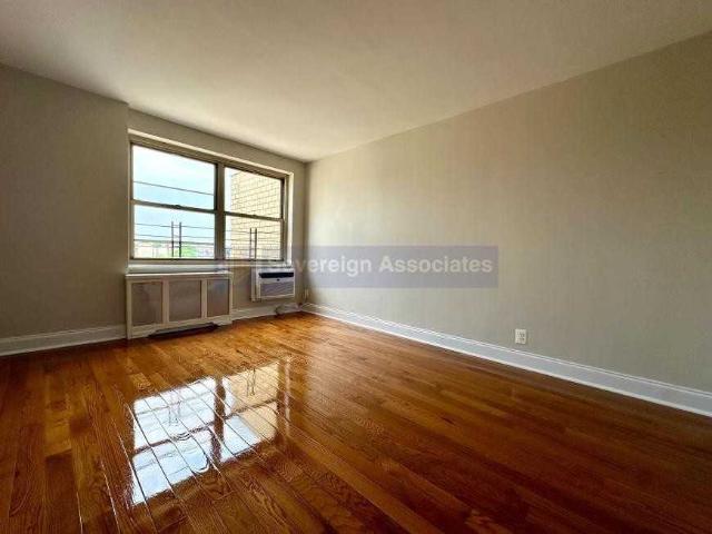 1 Bedroom Apartment for Rent at 111 N 3rd Ave, Mount Vernon, NY 10550 North Side