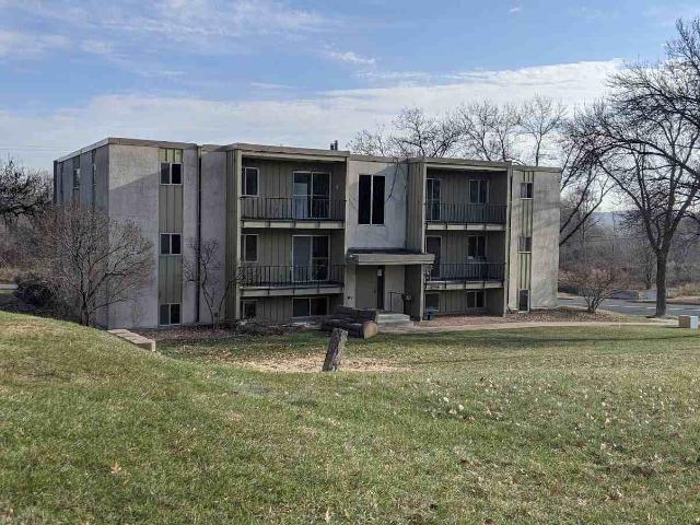 1 Bedroom Apartment for Rent at 1120 Bryant Ave #1120 301, South St. Paul, MN 55075 South Park
