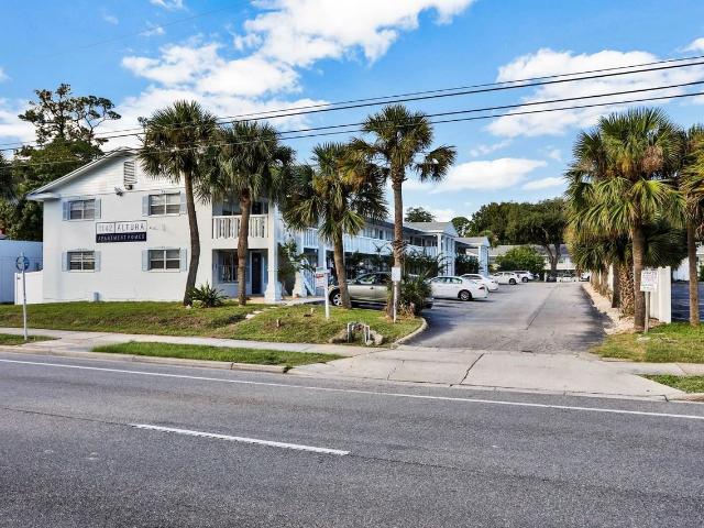 1 Bedroom Apartment for Rent at 1142 S Ridgewood Ave, Daytona Beach, FL 32114