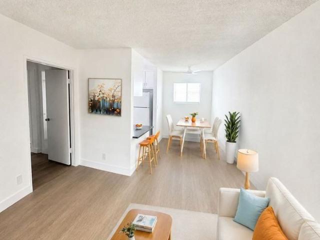 1 Bedroom Apartment for Rent at 11820 Chandler Blvd #09, Los Angeles, CA 91607 Valley Village