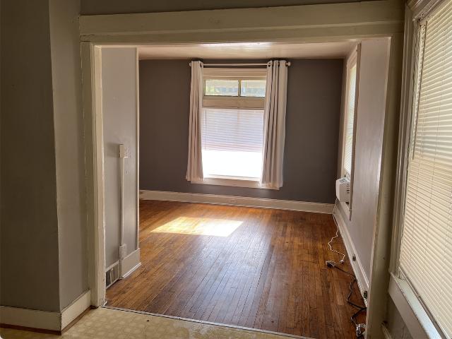 1 Bedroom Apartment for Rent at 119 N Hamilton St #2, Ypsilanti, MI 48197
