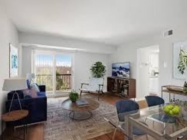 1 Bedroom Apartment for Rent at 120 E Colorado Blvd #0, Dallas, TX 75203