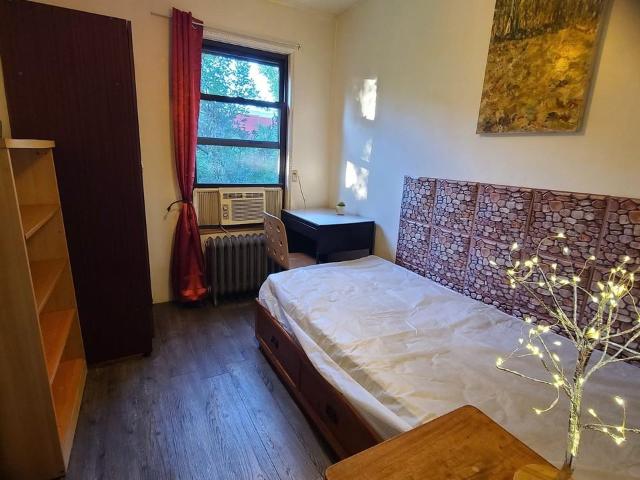 1 Bedroom Apartment for Rent at 120 India St #122, New York, NY 11222 Greenpoint