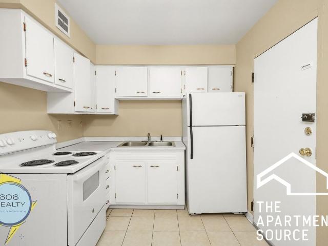 1 Bedroom Apartment for Rent at 1213 N 34th Ave #17, Melrose Park, IL 60160