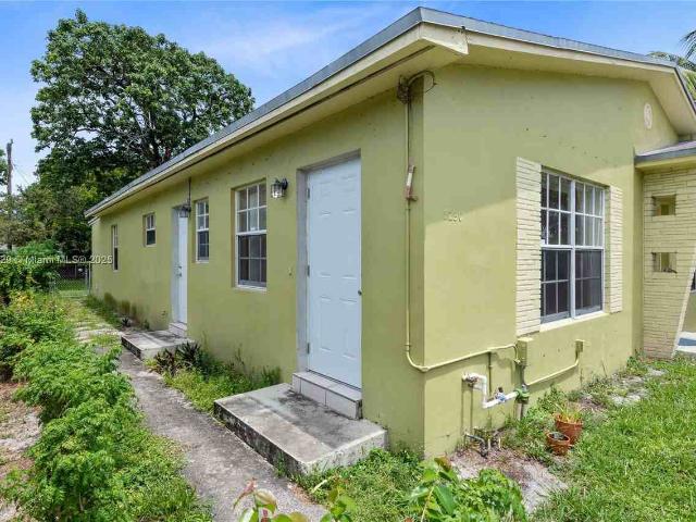 1 Bedroom Apartment for Rent at 1230 Nw 7th Ter #1, Fort Lauderdale, FL 33311 South Middle River