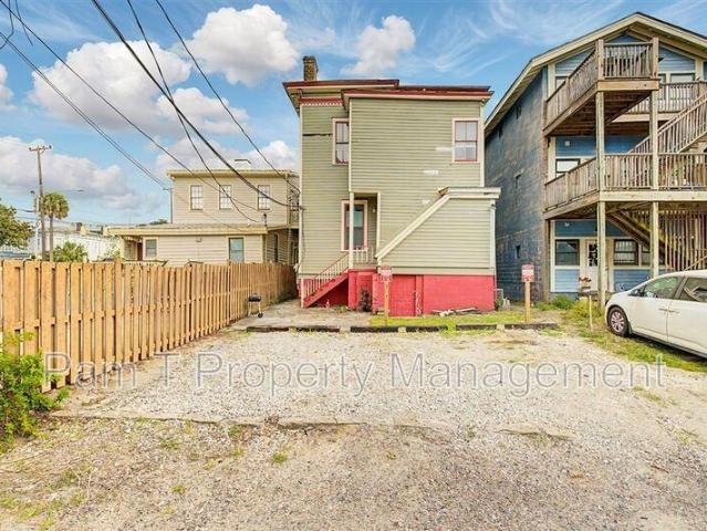 1 Bedroom Apartment for Rent at 124 E Henry St #D, Savannah, GA 31401 Victorian District East