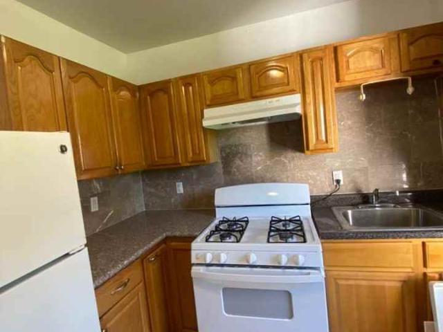 1 Bedroom Apartment for Rent at 126 Oliver Ave #2, Yonkers, NY 10701 Nodine Hill